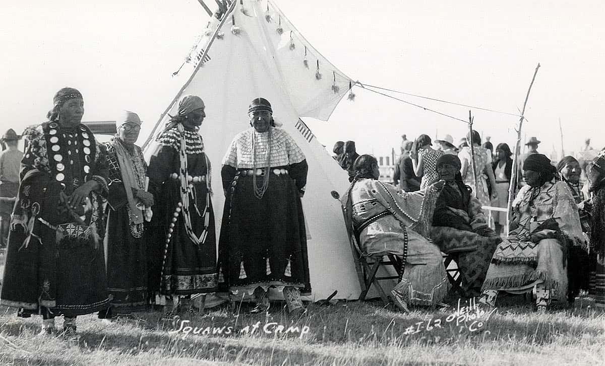 Plains Indian Museum: Land of Many Gifts Gallery - Center of the West