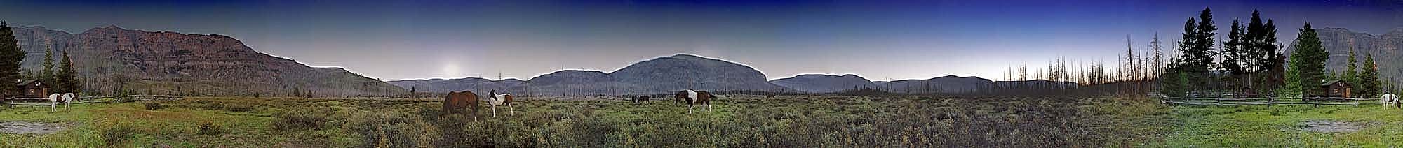 Points West: Thorofare through the Shutter - photography
