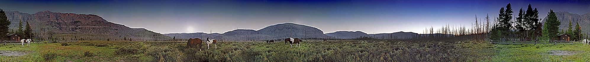 Points West: Thorofare through the Shutter - photography