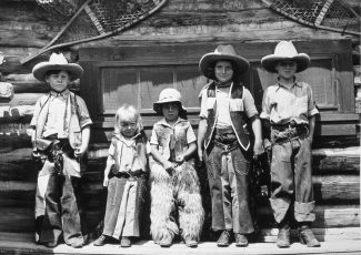 How the West Was Fun: Fun on the Frontier - arts and crafts